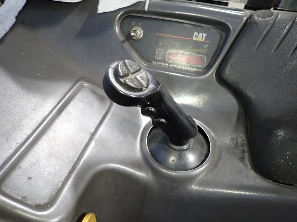 CATERPILLAR NRR45 ELECTRIC STAND UP FORKLIFT 4500 LBS 10250230002 | eBay