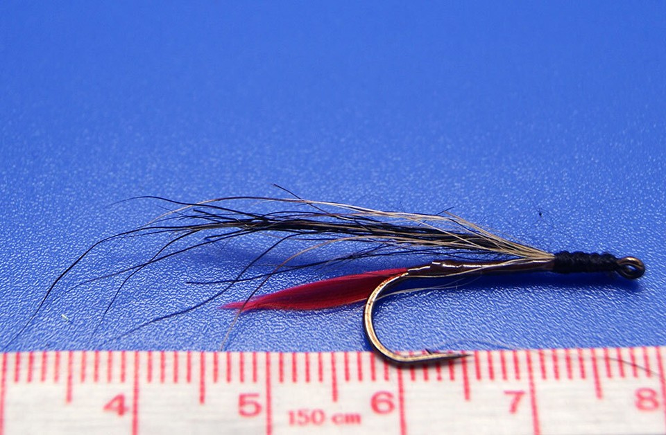 12PCS Black and red fly hooks hook gold Trout flies fly fishing 8# W ...