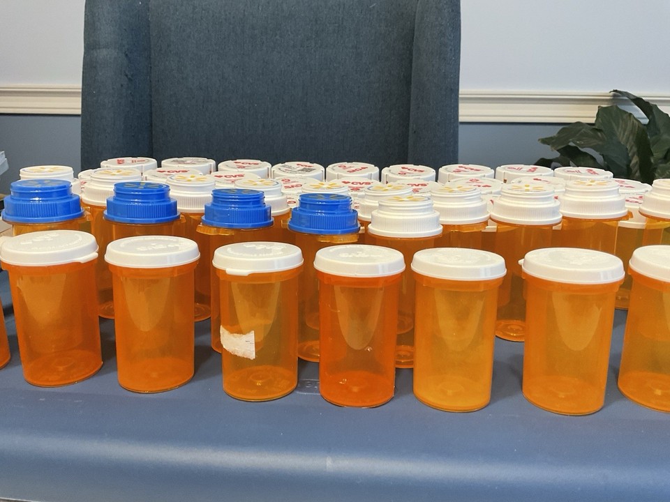 75 empty Plastic Pill Prescription medicine bottles Mixed Sizes | eBay