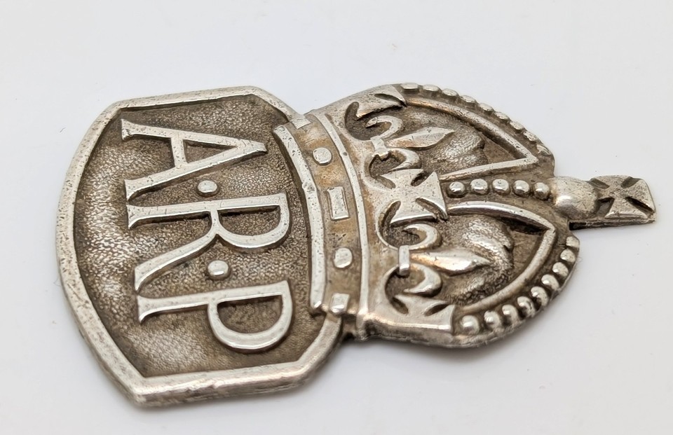 WW2 Vintage ARP Warden Silver Lapel Badge. Air Raid Precaution. Good ...