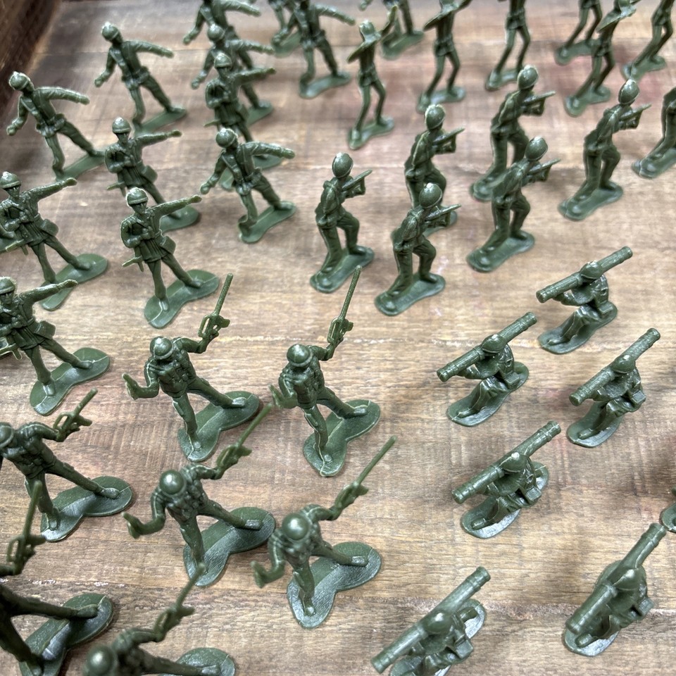 Vintage Lot Of Plastic Small Toy Soldiers | eBay