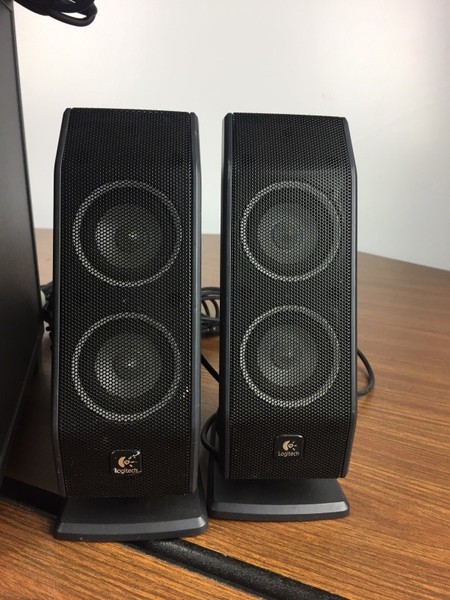 Logitech X-540 5.1 Surround Sound Speaker System With Subwoofer R23 for ...