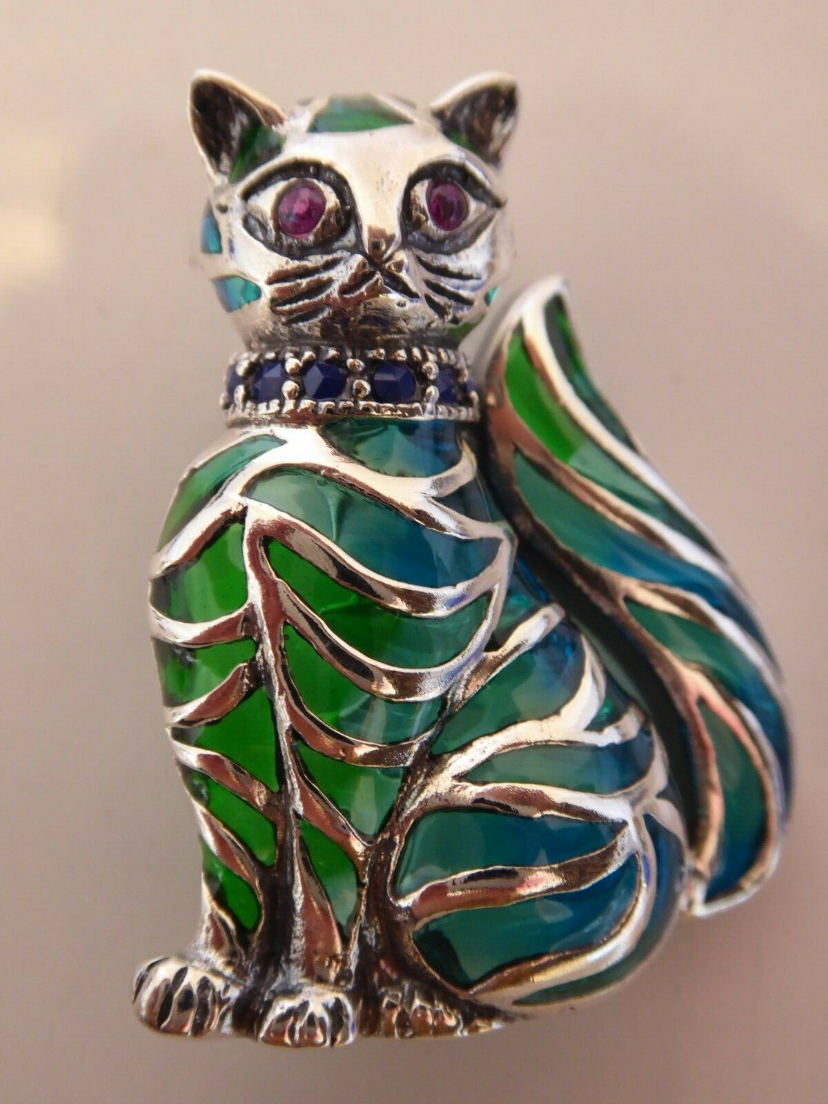SILVER PLIQUE ENAMEL CAT BROOCH SET WITH REAL RUBIES & SAPPHIRE COLLAR ...