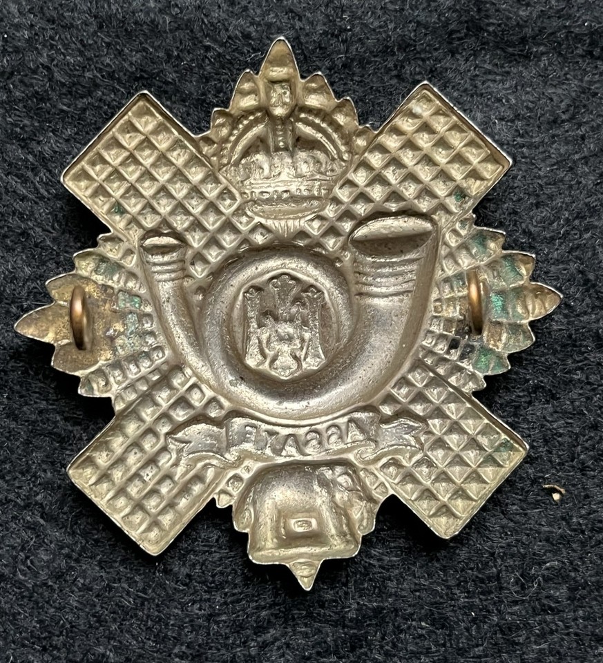 Kings Crown Highland Light Infantry white metal Glengarry Cap Badge ...