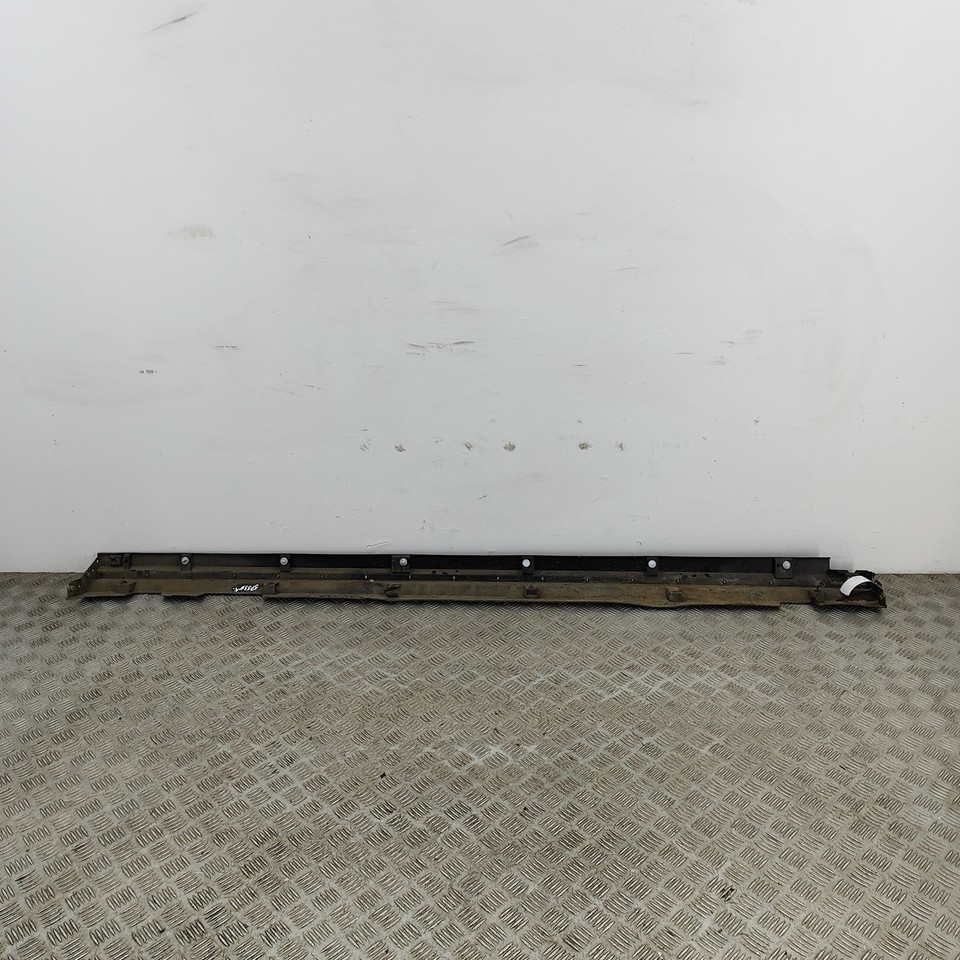 Couvercle de jupe latérale en plastique côté gauche VOLVO XC40 31448832 ...