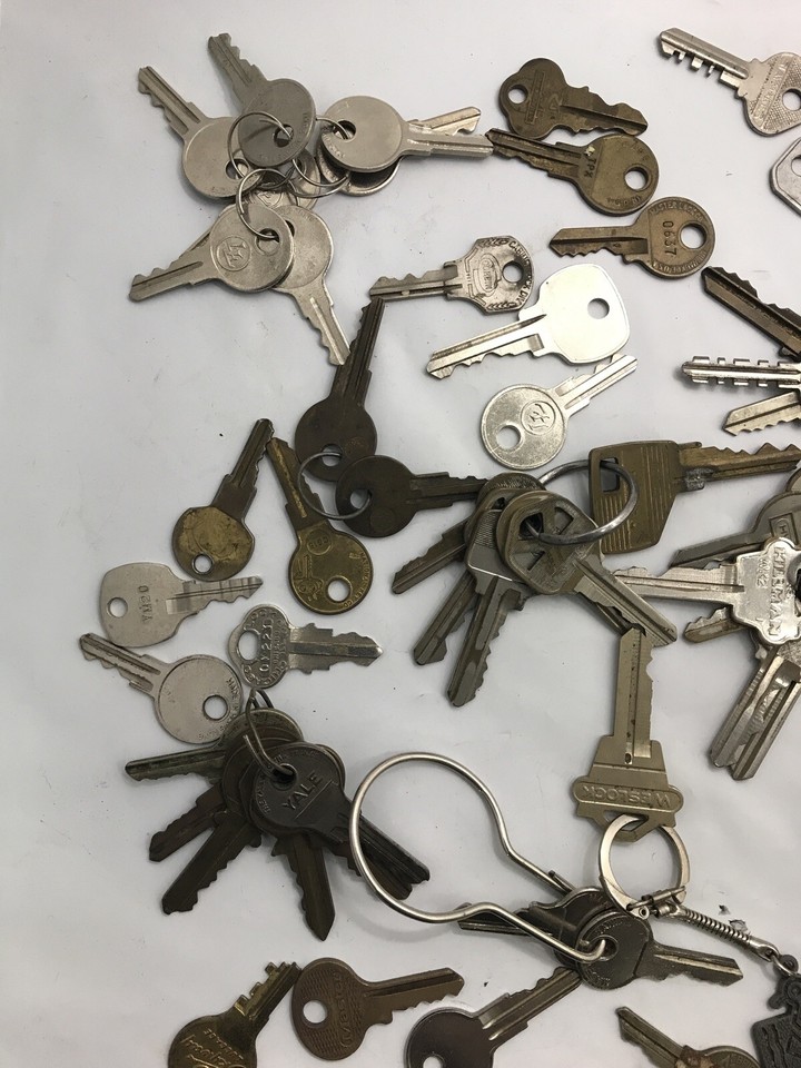 Vintage Junk Drawer Lot Of Old Keys about 88 Steam Punk Scrapbook ...
