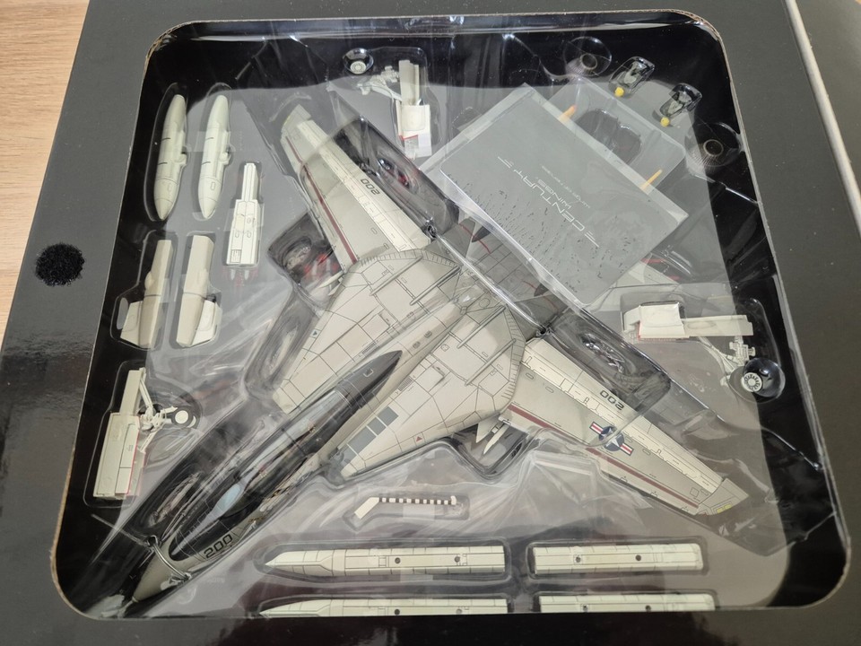 Century Wings 1/72 CW 001619 F-14A Tomcat USN VF-84 Jolly Rogers, USS ...