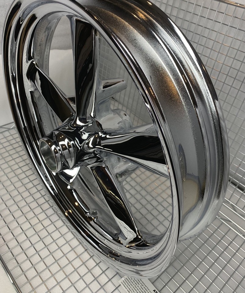 HARLEY FRONT WHEEL DYNA SWITCHBACK 2012 -16 CHROME ROTOR 18 X 3.50 RIM ...