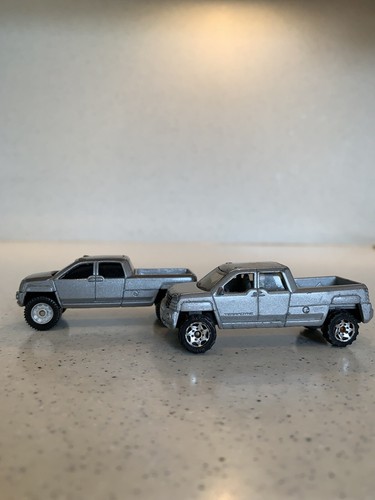 Lot 2 2000 Maisto GMC Terradyne And 2001 Matchbox GMC Terradyne Gray ...