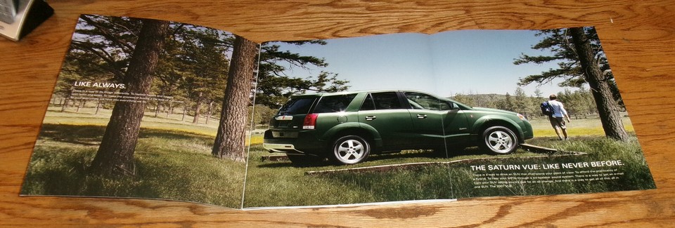 Original 2007 Saturn Vue Deluxe Sales Brochure 07 FWD AWD Green Line | eBay