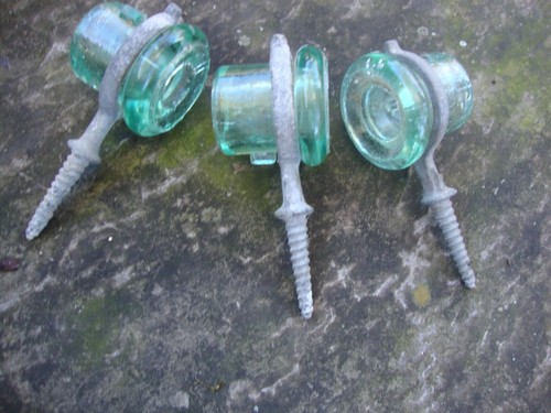 3 THREADLESS LIGHTNING ROD INSULATORS W/MTN. BRACKETS NICE CONDITION | eBay