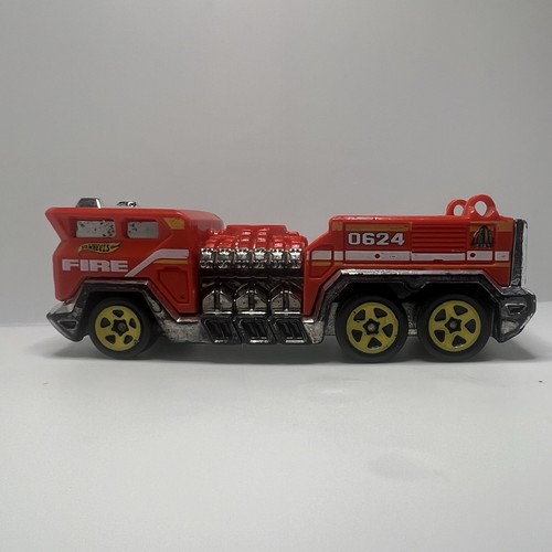 Hot Wheels 2013 HW City 5 Alarm Fire Truck Red Diecast Rescue Toy 1:64 ...