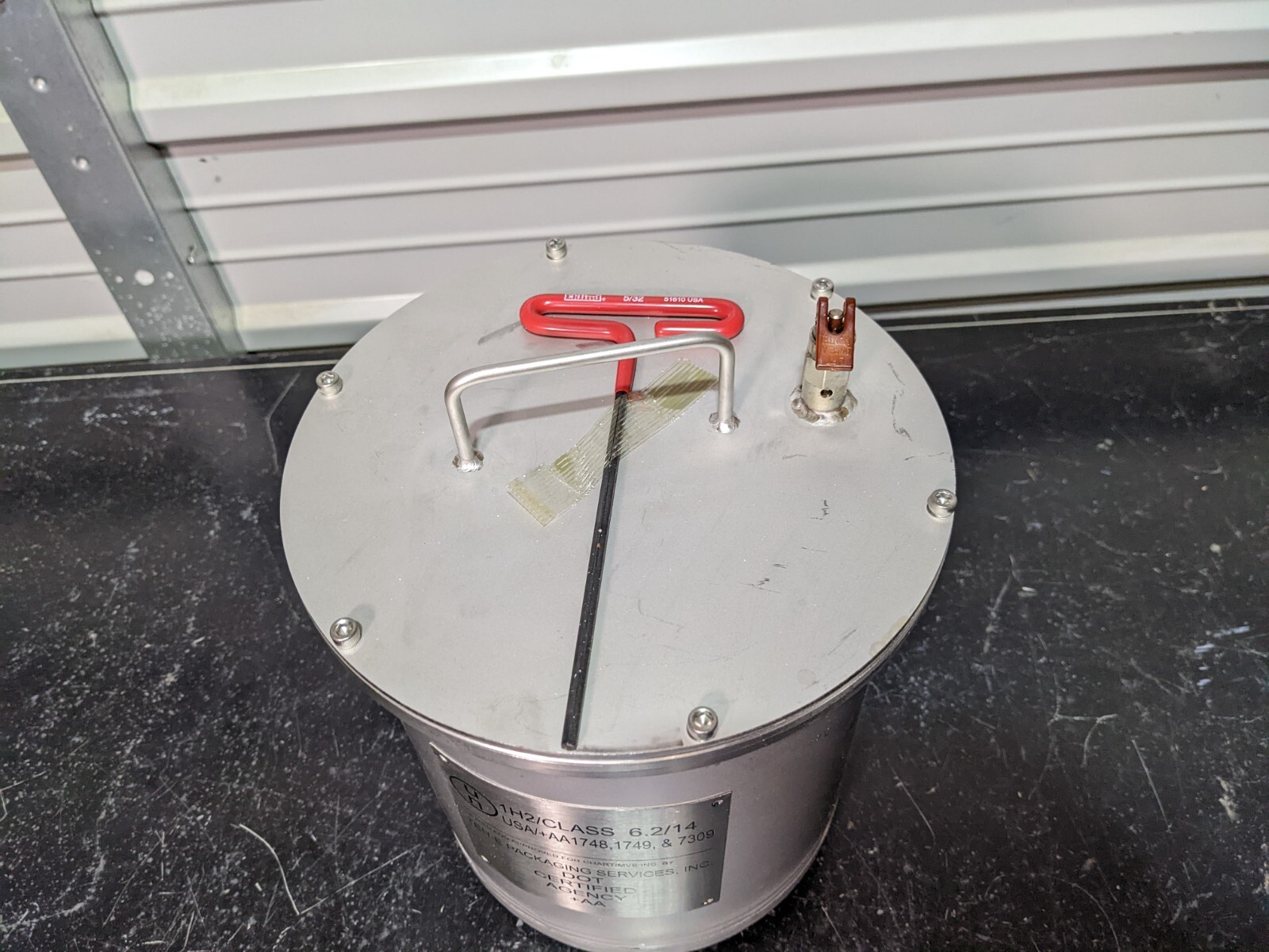 Chart MVE Secondary Shipping Container for IATA Cryoshipper 1H2/CLASS 6 ...