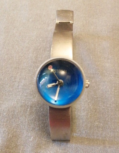 STORM ERGO BUBBLE WATCH - LADIES VINTAGE 50M WATER RESISTANT BLUE ...