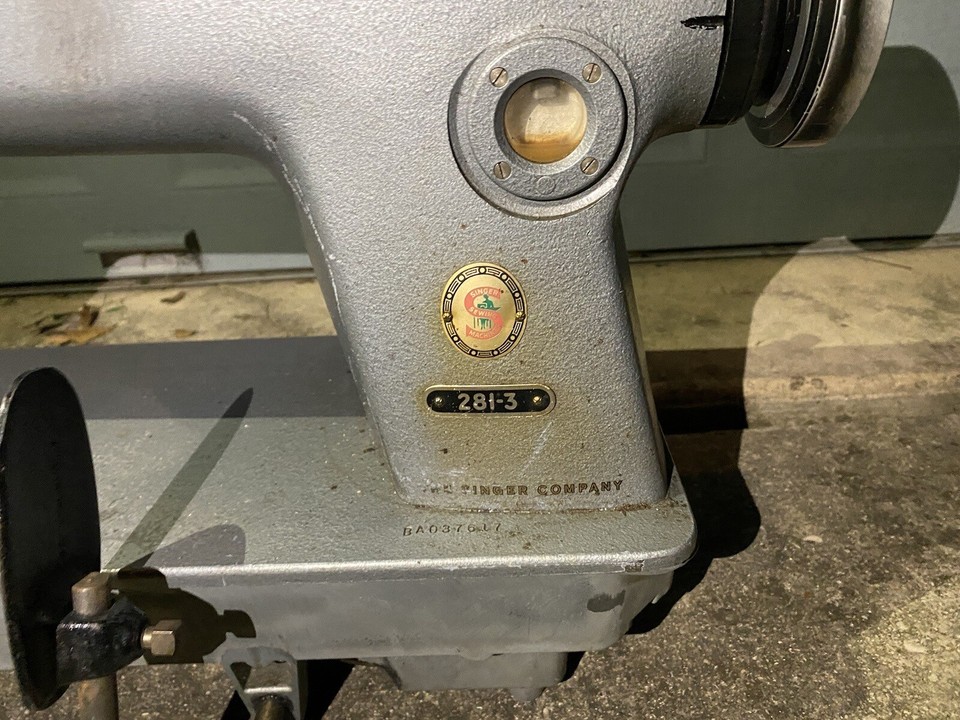 Singer 281-3 Industrial Sewing Machine - Heavy Duty Leather & Thick ...