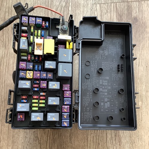 2011 Jeep Grand Cherokee Dodge Durango TIPM Integrated Fuse Box ...