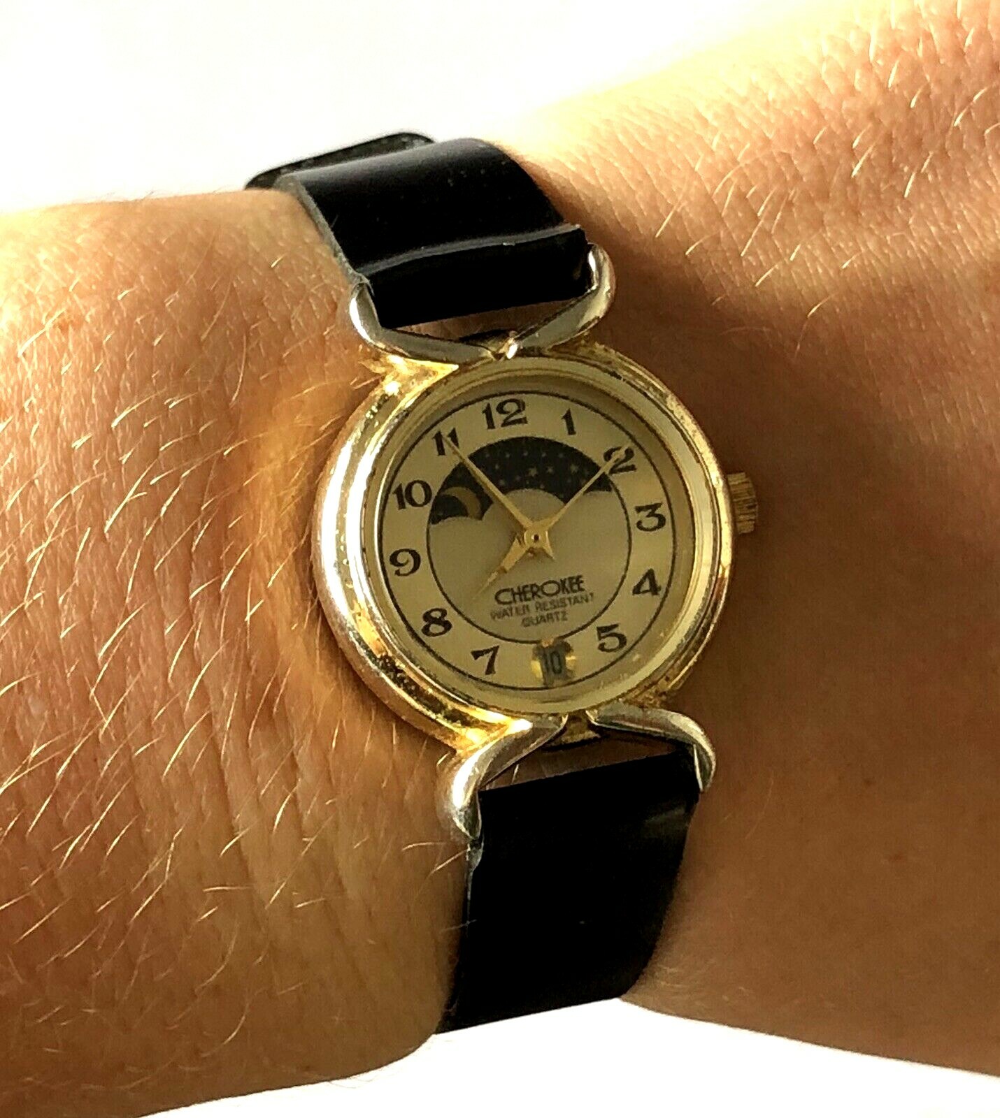 Cherokee Quartz Date Half Moon Ladies Watch PC23 V-13 32 187 Runs Small ...