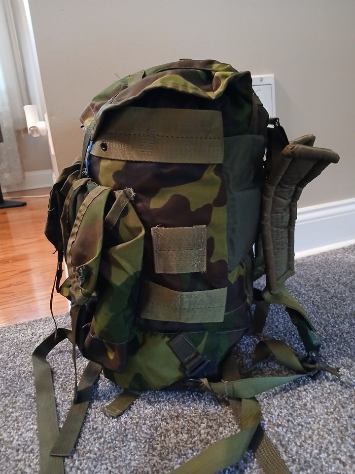 M81 WOODLAND MEDIUM ALICE RADIO PACK WITH SHOULDER STRAPS *NOS* | eBay