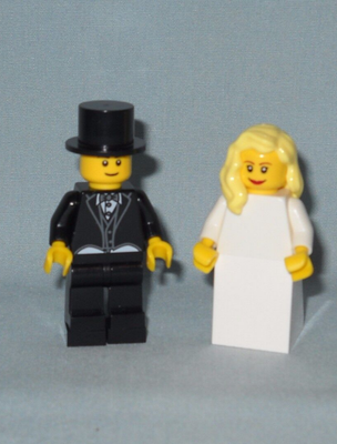 Lego wedding minifigures | Beachweddingtips.com