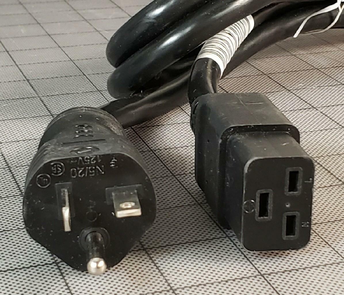 HEWLETT PACKARD HPE 8121-1553 SERVER CABLE 20A, IEC C19 & NEMA 5-20P ...