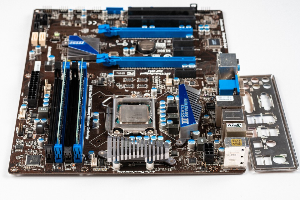 MSI Z68A-G45 (G3) LGA1155 ATX Z68 Motherboard DDR3 SLI Updated UEFI ...