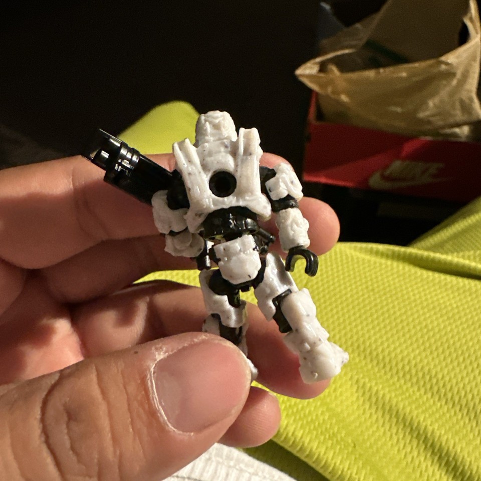 HALO MEGA BLOKS UNSC ARCTIC WHITE SPARTAN DEFENDER MINI FIGURE ECHO ...