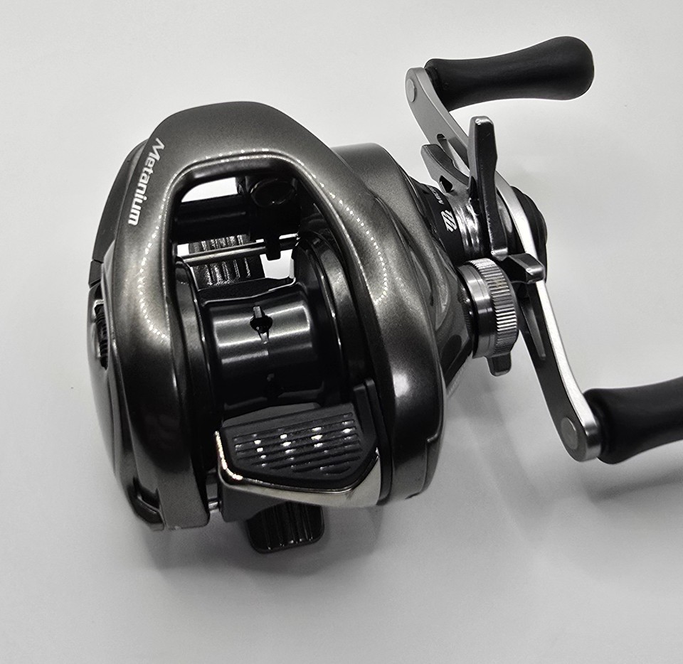 Shimano 20 Metanium Baitcast Reel Right Hand from Japan | eBay