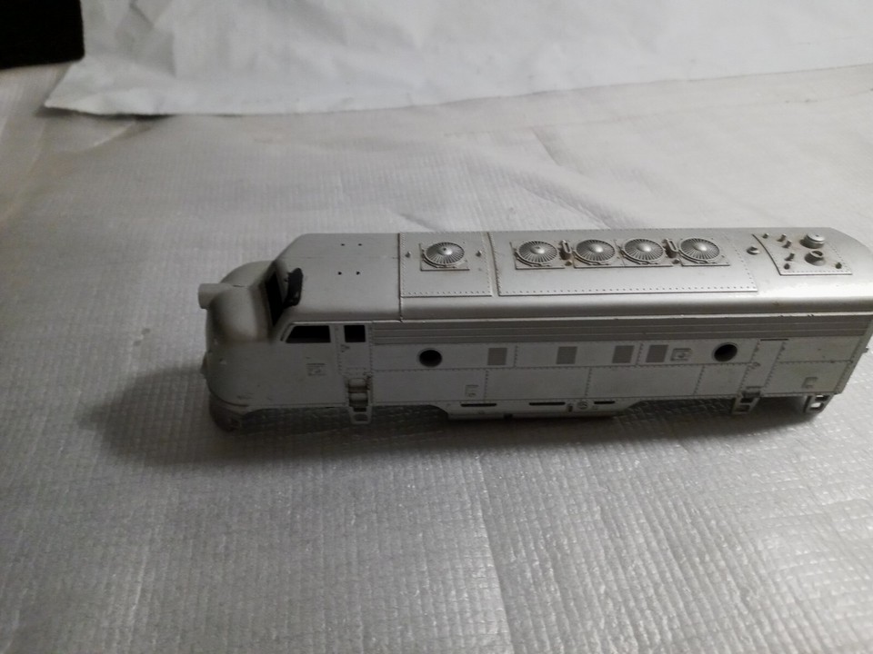 Ho Scale F7 Locomotive Dummy Shell (Lot 1 Red) | eBay