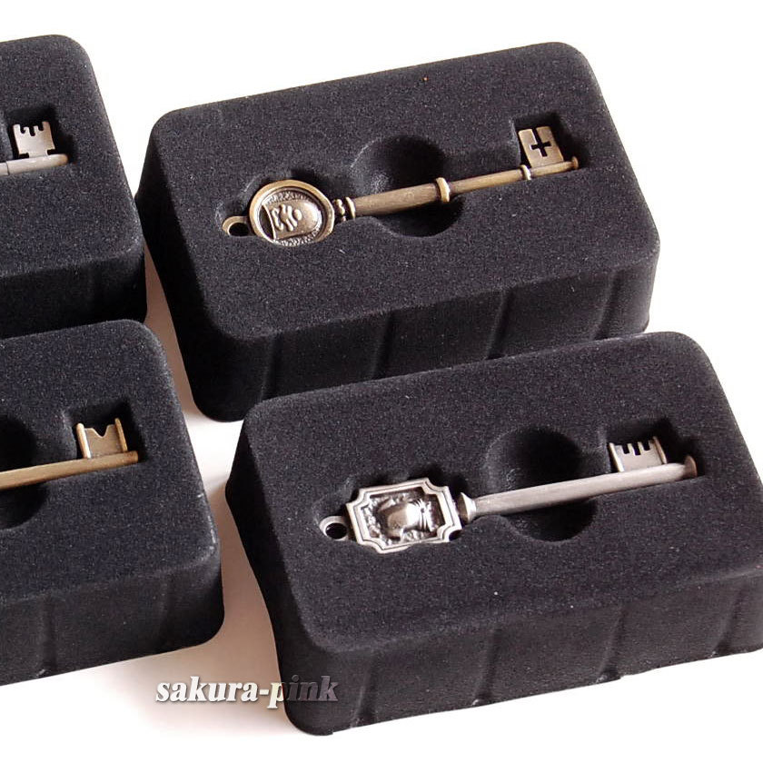 Complete Set ALL4 CAPCOM BIOHAZARD Resident Evil Keys Set Authentic ...