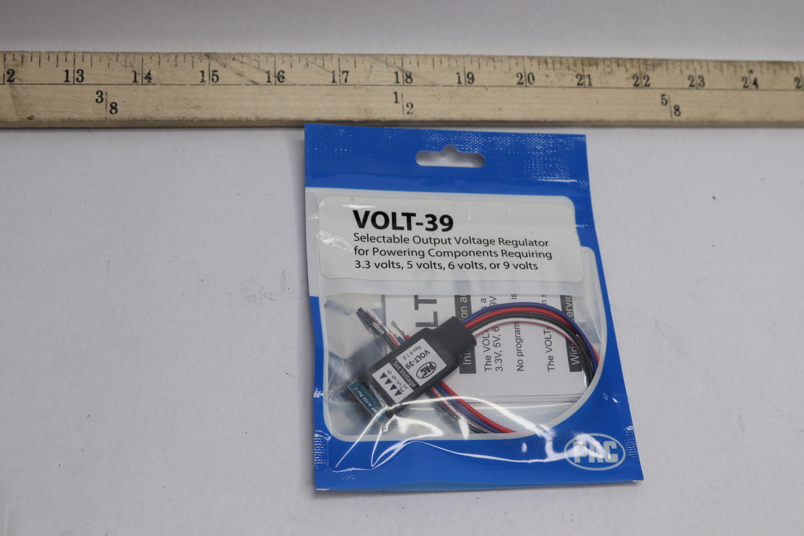 (2-Pk) PAC Selectable Output Voltage Regulator for Powering Components ...