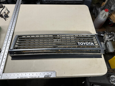 1985 1986 1987 TOYOTA CRESSIDA GRILLE FRONT GRILL ASSEMBLY 53111-22260 ...