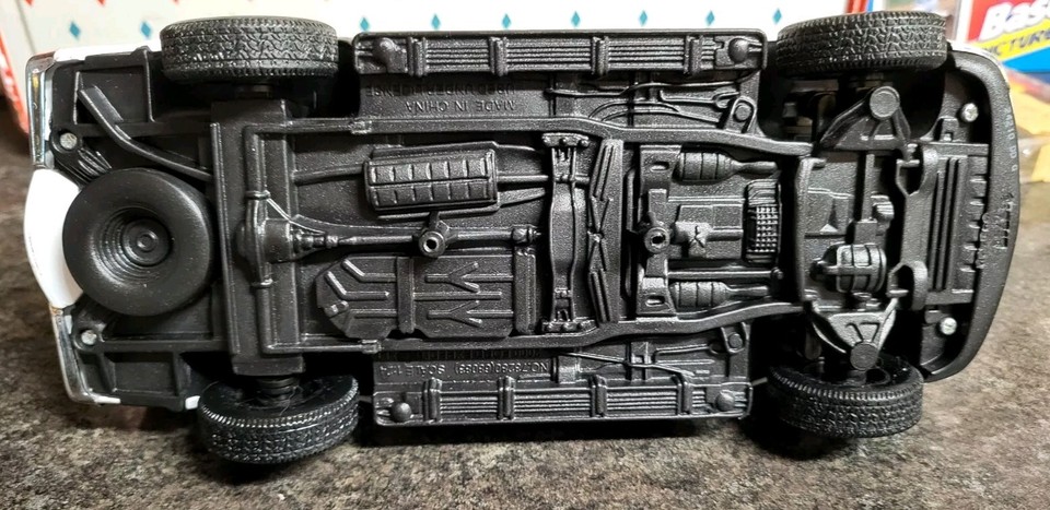 Nice RCMP Royal Canadian Mounted Police 1:24 2000 Ford Expedition XLT ...