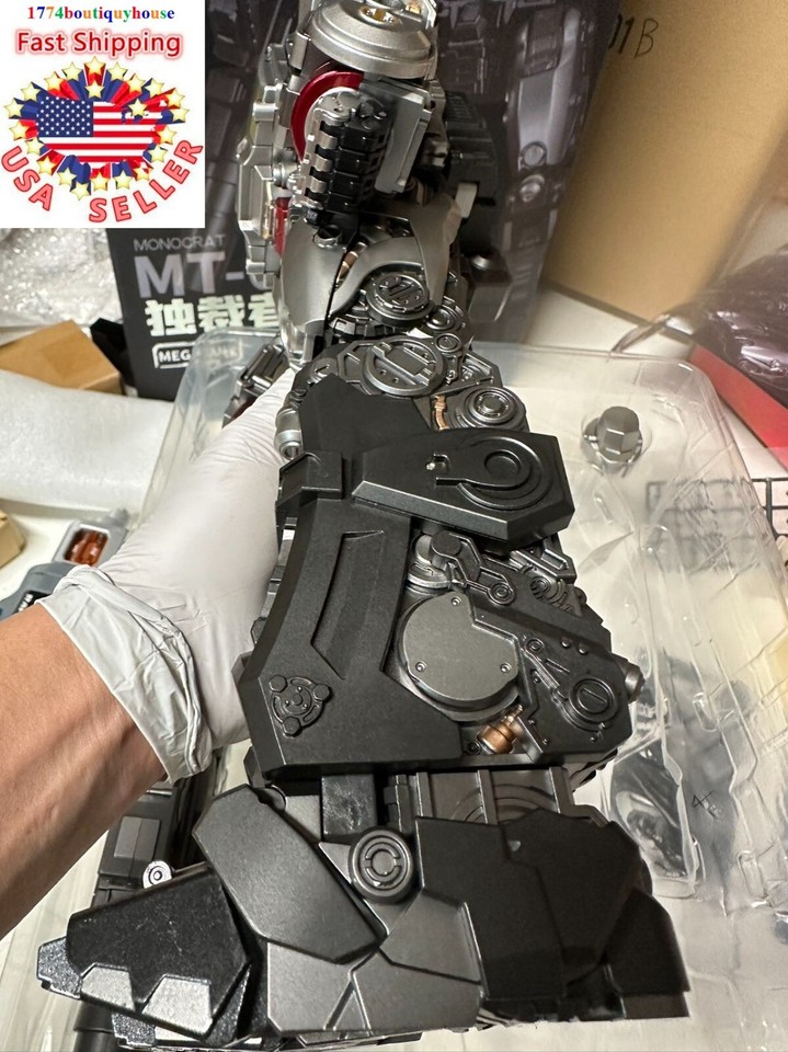 NEW IN BOX TRANSFORMER Megatank MT01B Monocrat Tank DECEPTICONS Mega ...