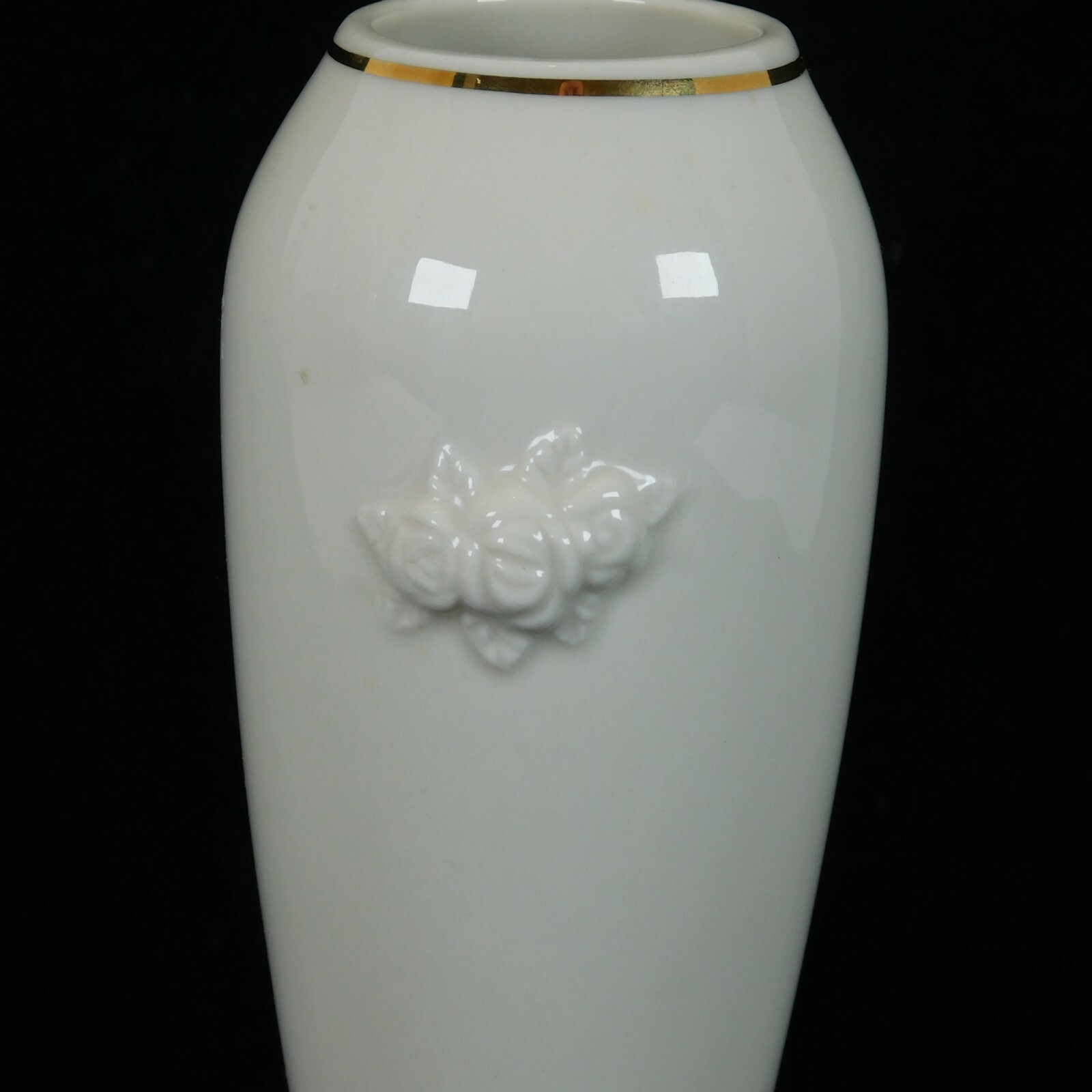 Lenox Rosebud Collection 5.875" tall Bud Vase Sculpted Porcelain Gold ...
