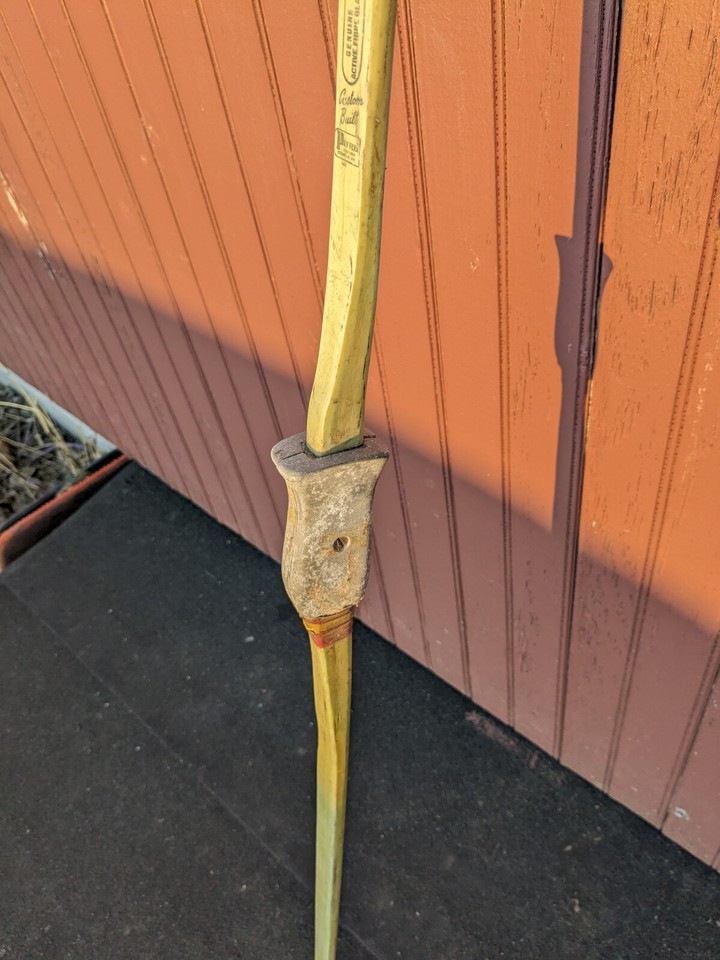 Vintage Fiberglass Long Bow Archery Hunting Target Practice Collectible ...