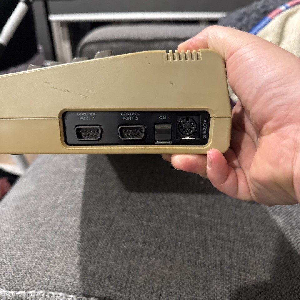 Rare 1982 Commodore 64 "Silver Label", KU-14194HB Mainboard, # WGB1699 ...