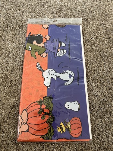 New VTG Halloween Party Hallmark The Great Pumpkin Charlie Brown Table ...