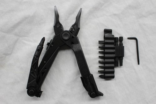Gerber Center-Drive All Black Multi-tool | eBay