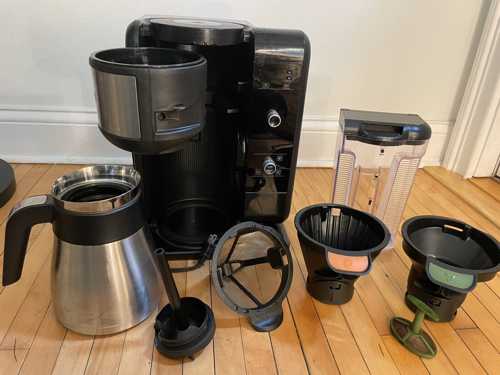 Ninja CP307 Hot and Cold Brewed System With Thermal Carafe Coffee Maker ...