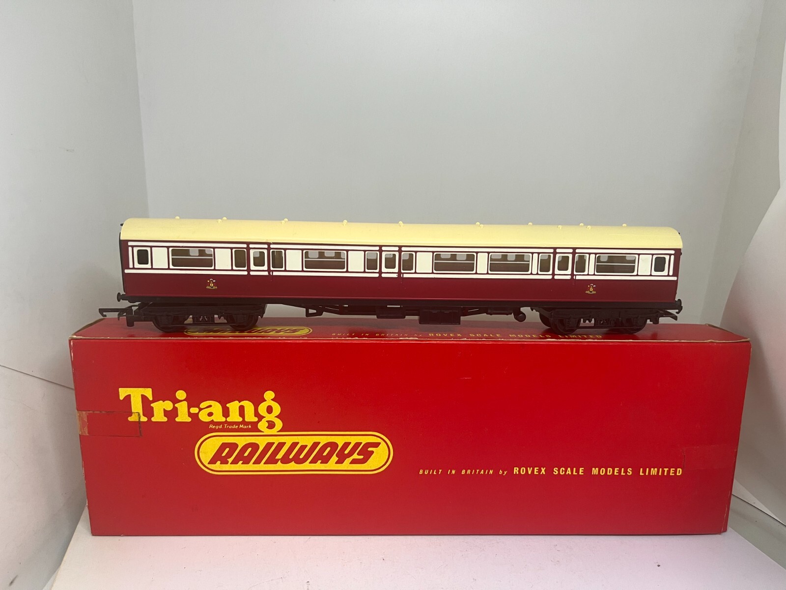 Triang OO Gauge Railways R427 Caledonian Composite Coach Boxed | eBay ...