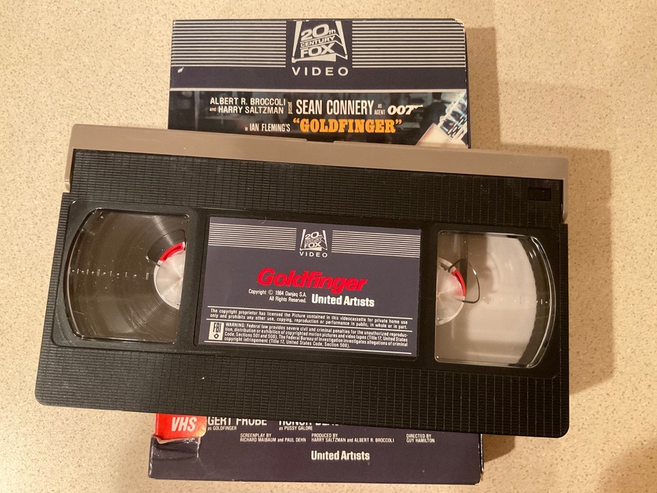 Goldfinger (VHS, 1982, 20th Century Fox Drawer Box) Sean Connery, Gert ...