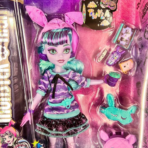 Monster High Creepover Party G3 Twyla NEW SEALED Mattel 2022 Sleepover ...
