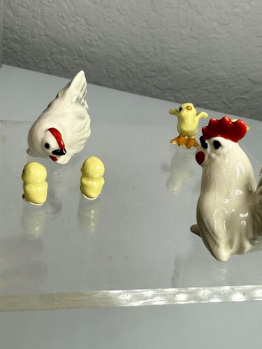 Hagen Renaker Chicken Family, 4 Babies, Momma Hen And Papa Rooster (6 ...