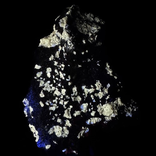 Rich Fluorescent Powellite, Scheelite: Strawberry Mine, Madera Co ...