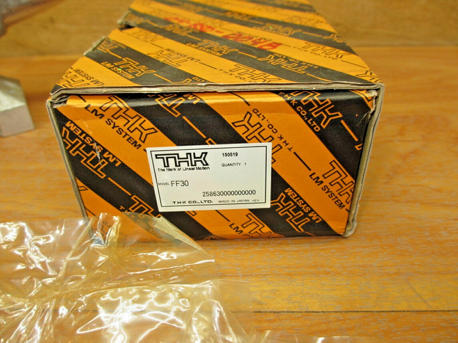 THK FF30 *NEW* Retaining Side Support Unit Bearing Ball Screw Shaft End ...