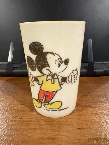 Vintage Walt Disney Plastic Cup Eagle 1970's Mickey Mouse Donald Duck ...