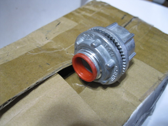 MYERS ST-1 SCRU-TITE 1/2" NPT BASIC HUB CONNECTOR Nos Surplus 2 Pieces ...