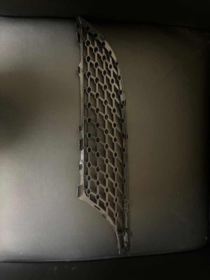 NEW MERCEDES BENZ C CLASS W205 FRONT RIGHT BUMPER GRILLE A2058882260 17 ...