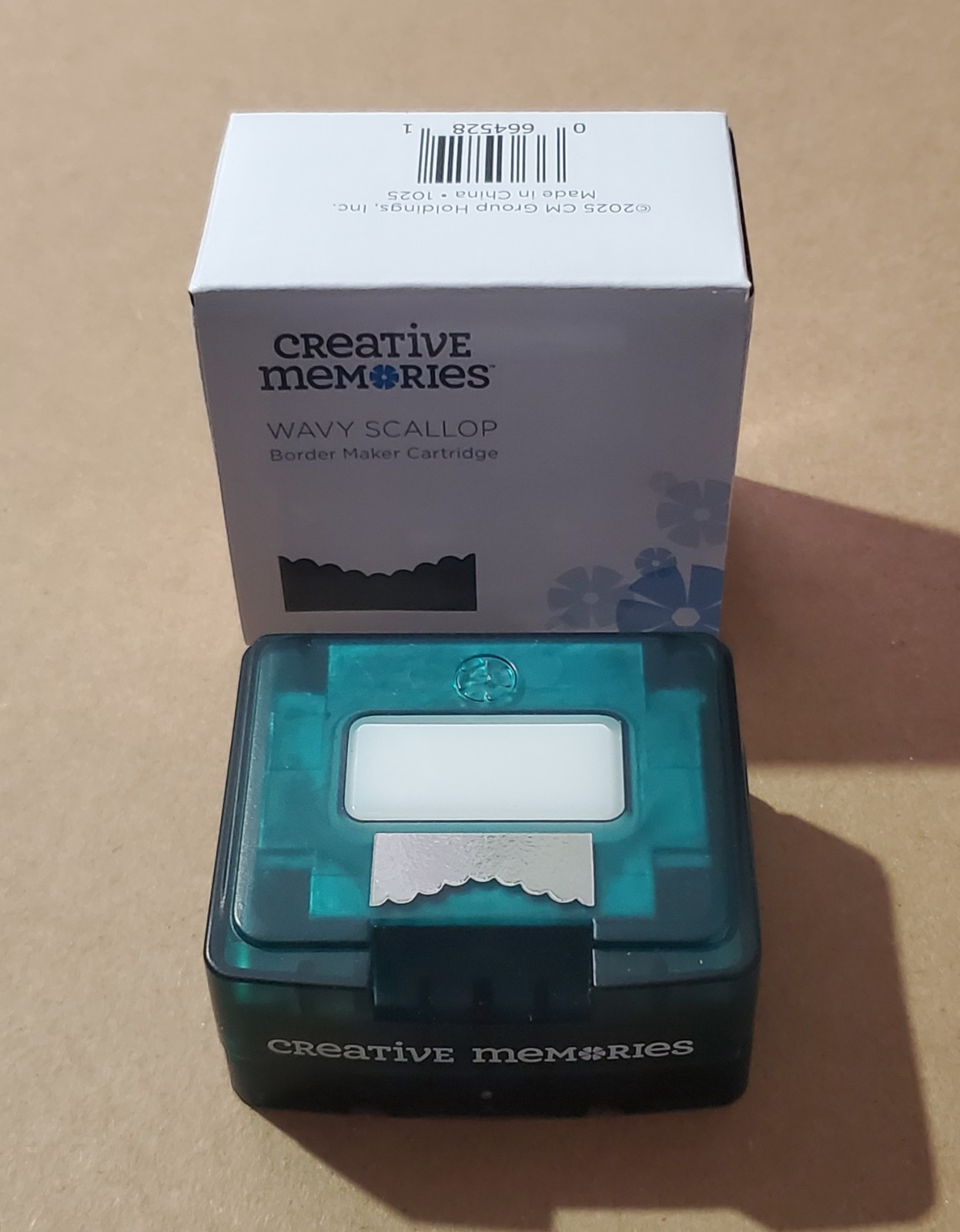 **NEW **LIMITED EDITION Creative Memories Wavy Scallop Border Maker ...