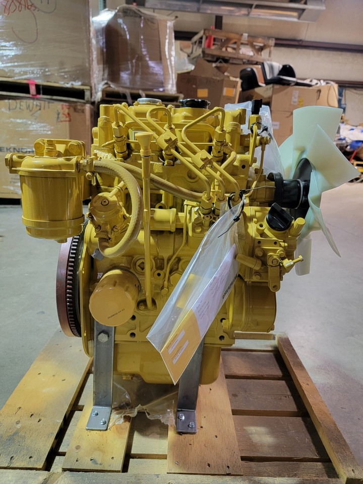 1.1L CAT 24.7HP 3 Cylinder Diesel Engine 18.4KW @2800RPM C1.1 ...